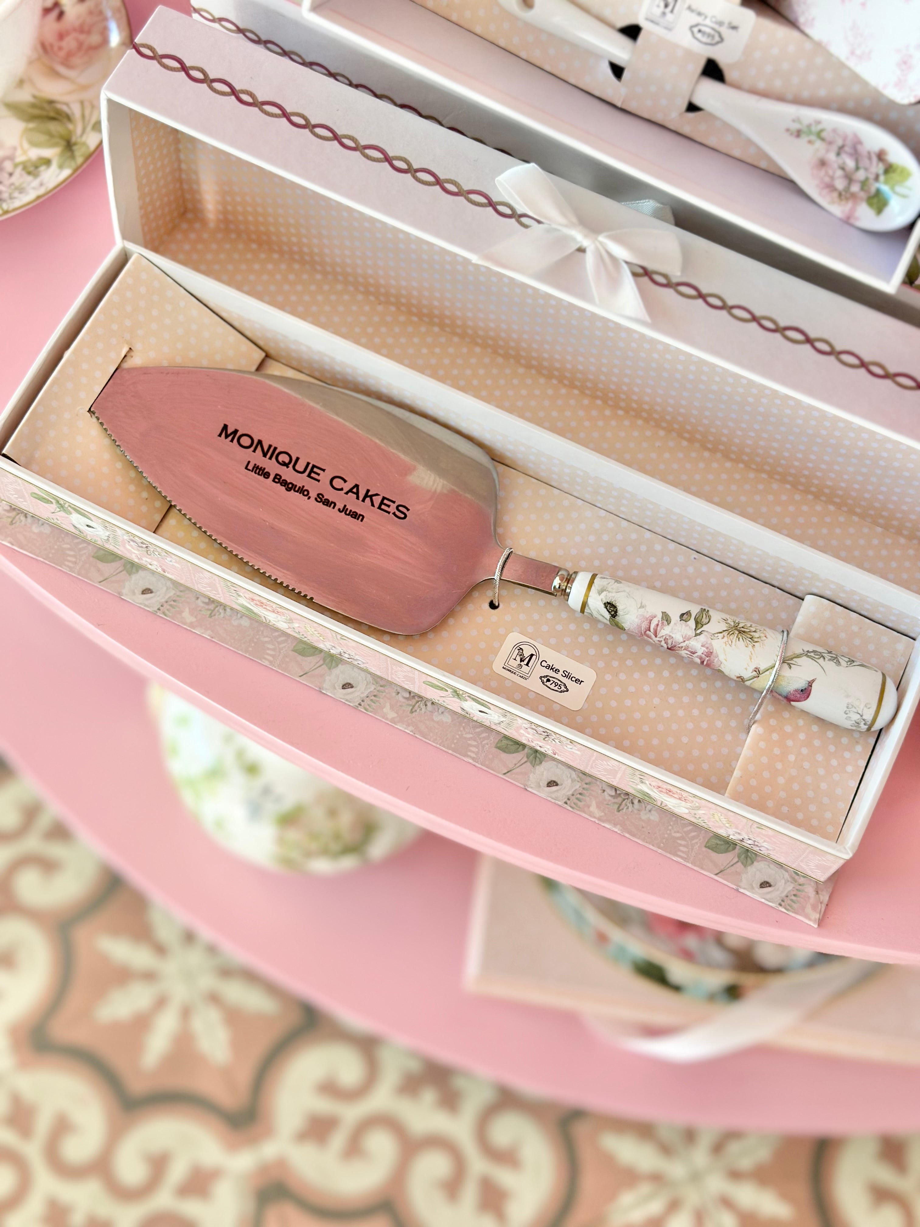 Monique Cake Slicer – Moniquecakesph